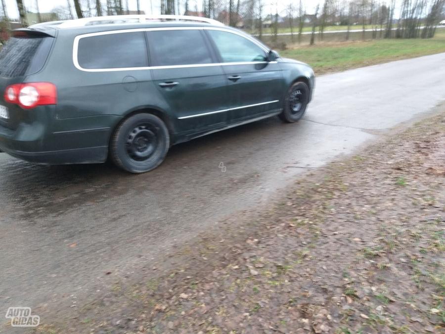 Green Volkswagen Passat 2006 in Vilnius, with an engine capacity of 1.90 L and mileage of 355 thousand km for 650 €, photo 1 on AUTOMOTO.COM.LV