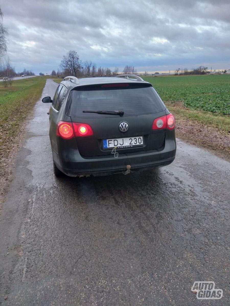Green Volkswagen Passat 2006 in Vilnius, with an engine capacity of 1.90 L and mileage of 355 thousand km for 650 €, photo 5 on AUTOMOTO.COM.LV