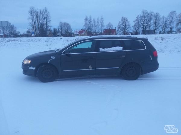 Zaļš Volkswagen Passat 2006 Viļņa, ar dzinēja tilpumu 1.90 L un nobraukumu 255 tūkst. km par 650 €, foto 4 vietnē AUTOMOTO.COM.LV