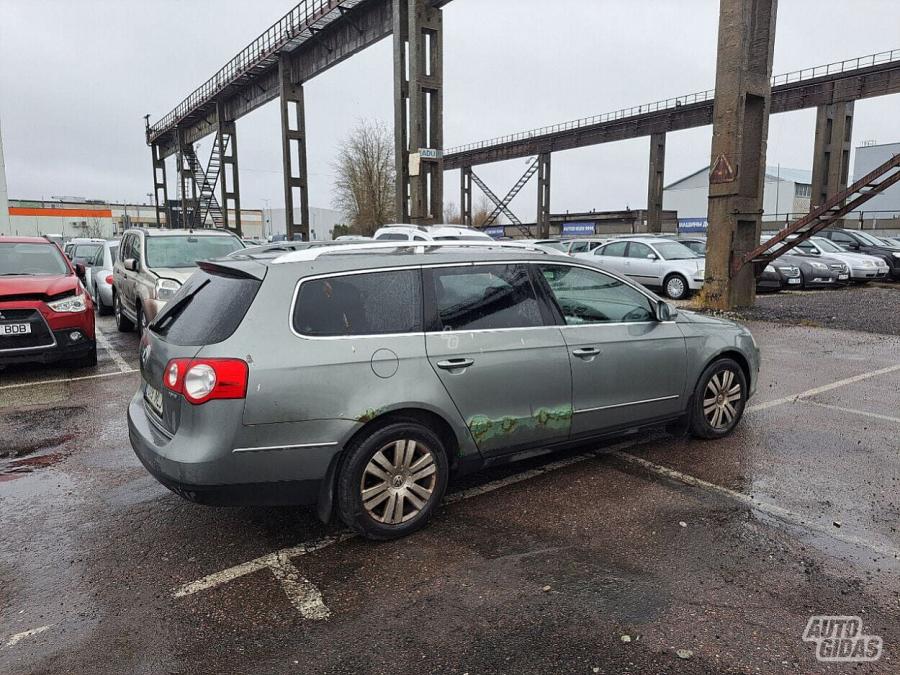 Green Volkswagen Passat 2008 in Tallinn, with an engine capacity of 2.00 L and mileage of 384 thousand km for 399 €, photo 3 on AUTOMOTO.COM.LV