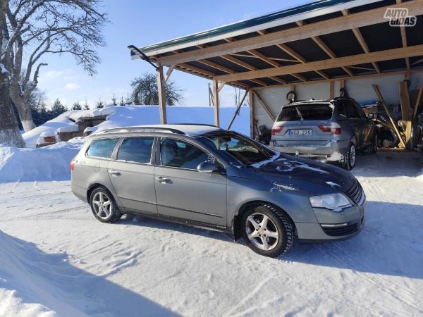 Green Volkswagen Passat 2008 in Mazeikiai, with an engine capacity of 1.90 L and mileage of 394 thousand km for 1350 €, photo 1 on AUTOMOTO.COM.LV