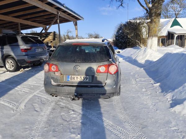 Green Volkswagen Passat 2008 in Mazeikiai, with an engine capacity of 1.90 L and mileage of 394 thousand km for 1350 €, photo 4 on AUTOMOTO.COM.LV