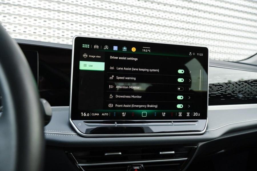 Zaļš Volkswagen Passat 2024 Mārupe, ar dzinēja tilpumu 1.50 L un nobraukumu 40 tūkst. km par 29900 €, foto 22 vietnē AUTOMOTO.COM.LV