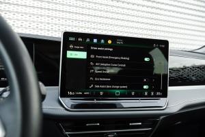Zaļš Volkswagen Passat 2024 Mārupe, ar dzinēja tilpumu 1.50 L un nobraukumu 40 tūkst. km par 29900 €, foto 23 vietnē AUTOMOTO.COM.LV