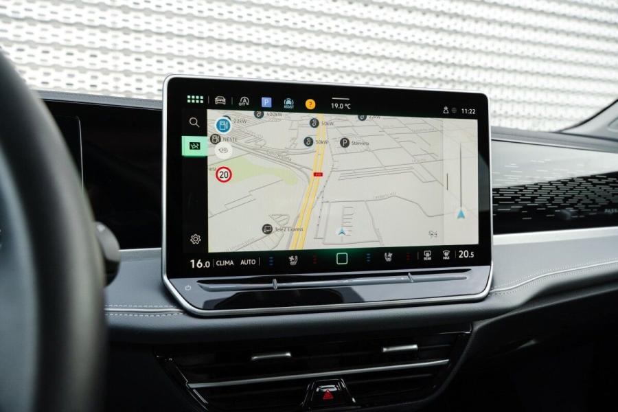 Zaļš Volkswagen Passat 2024 Mārupe, ar dzinēja tilpumu 1.50 L un nobraukumu 40 tūkst. km par 29900 €, foto 28 vietnē AUTOMOTO.COM.LV
