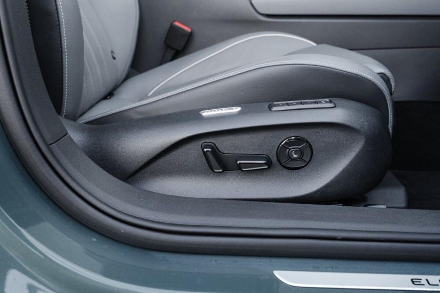 Zaļš Volkswagen Passat 2024 Mārupe, ar dzinēja tilpumu 1.50 L un nobraukumu 40 tūkst. km par 29900 €, foto 31 vietnē AUTOMOTO.COM.LV