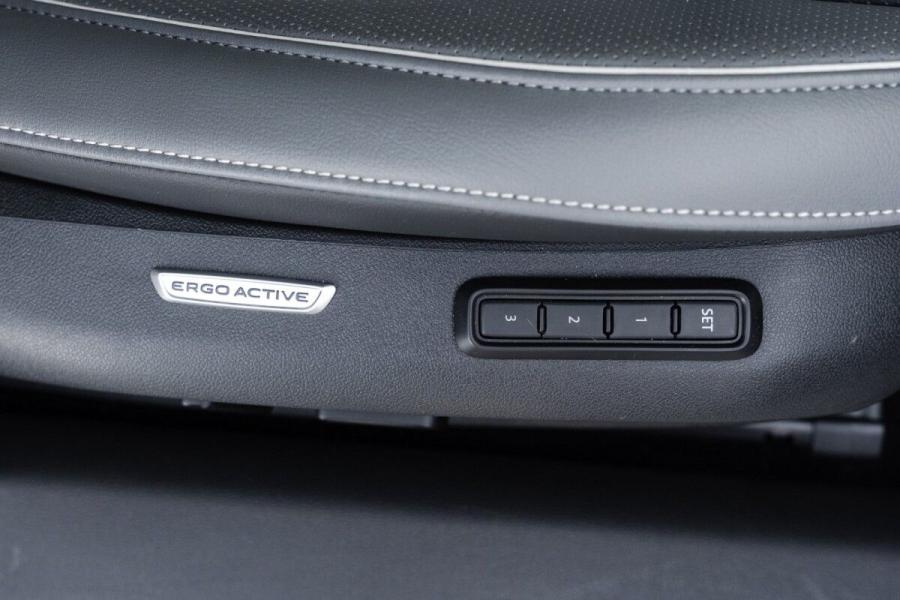 Zaļš Volkswagen Passat 2024 Mārupe, ar dzinēja tilpumu 1.50 L un nobraukumu 40 tūkst. km par 29900 €, foto 32 vietnē AUTOMOTO.COM.LV