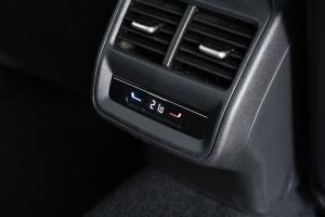 Zaļš Volkswagen Passat 2024 Mārupe, ar dzinēja tilpumu 1.50 L un nobraukumu 40 tūkst. km par 29900 €, foto 35 vietnē AUTOMOTO.COM.LV