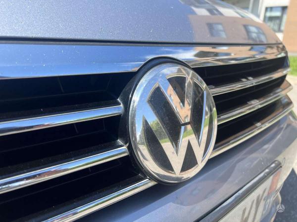 Grey Volkswagen Passat 2019 in Kaunas, with an engine capacity of 2.00 L and mileage of 238 thousand km for 11750 €, photo 10 on AUTOMOTO.COM.LV