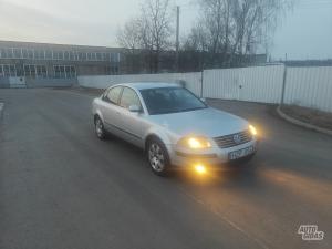 Grey Volkswagen Passat 2003 in Jonava, with an engine capacity of 1.90 L and mileage of 415 thousand km for 1250 €, photo  on AUTOMOTO.COM.LV