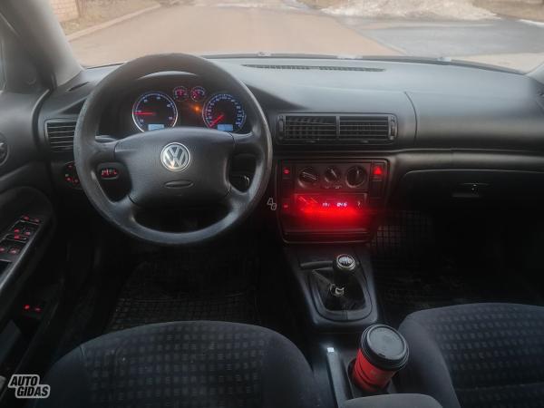 Pelēks Volkswagen Passat 2003 Jonava, ar dzinēja tilpumu 1.90 L un nobraukumu 415 tūkst. km par 1250 €, foto 9 vietnē AUTOMOTO.COM.LV