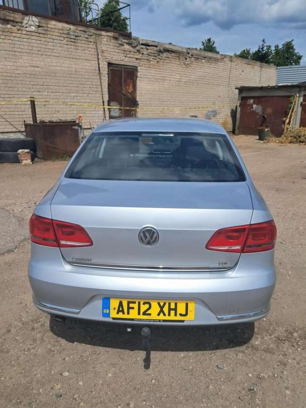 Grey Volkswagen Passat 2013 in Kaunas, with an engine capacity of 1.60 L and mileage of 119 thousand km for 2700 €, photo 6 on AUTOMOTO.COM.LV