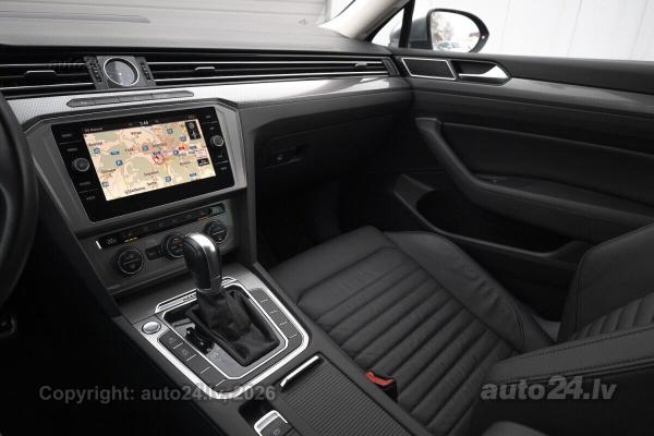 Grey Volkswagen Passat 2018 in Jelgava, with an engine capacity of 2.00 L and mileage of 165 thousand km for 21419 €, photo 11 on AUTOMOTO.COM.LV