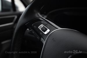 Grey Volkswagen Passat 2018 in Jelgava, with an engine capacity of 2.00 L and mileage of 165 thousand km for 21419 €, photo 18 on AUTOMOTO.COM.LV