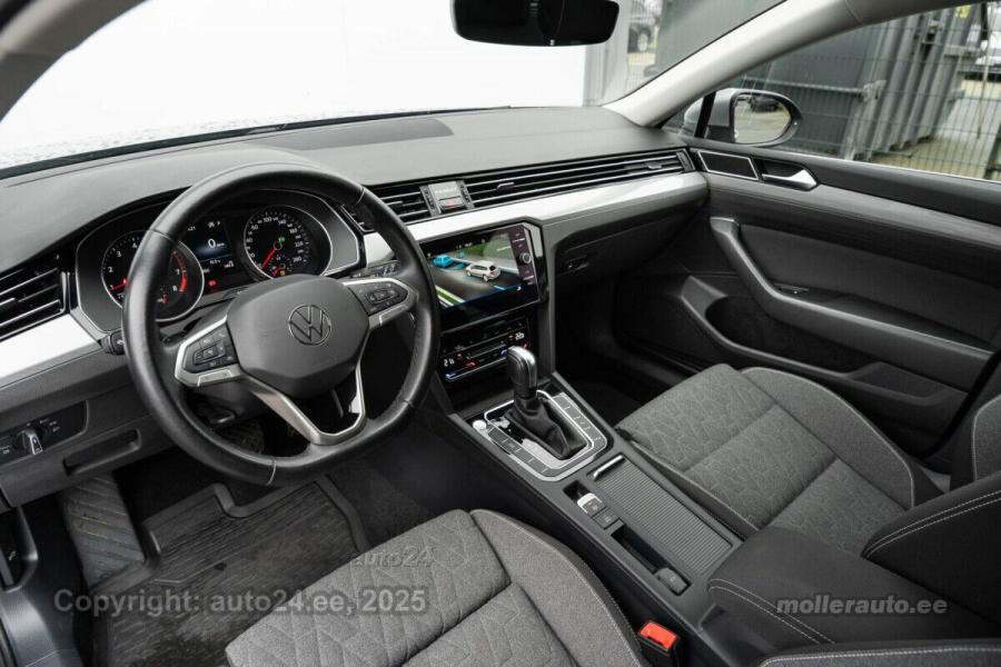 Grey Volkswagen Passat 2023 in Riga, with an engine capacity of 1.50 L and mileage of 60 thousand km for 21828 €, photo 6 on AUTOMOTO.COM.LV