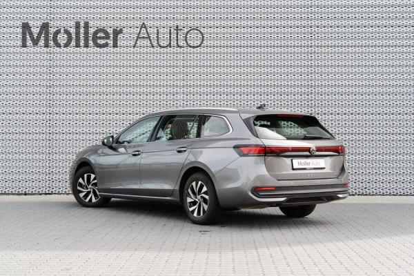 Pelēks Volkswagen Passat 2024 Mārupe, ar dzinēja tilpumu 1.50 L un nobraukumu 60 tūkst. km par 29900 €, foto 4 vietnē AUTOMOTO.COM.LV