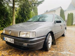 Pelēks Volkswagen Passat 1989 Alīta, ar dzinēja tilpumu 1.80 L un nobraukumu 105 tūkst. km par 2600 €, foto 3 vietnē AUTOMOTO.COM.LV