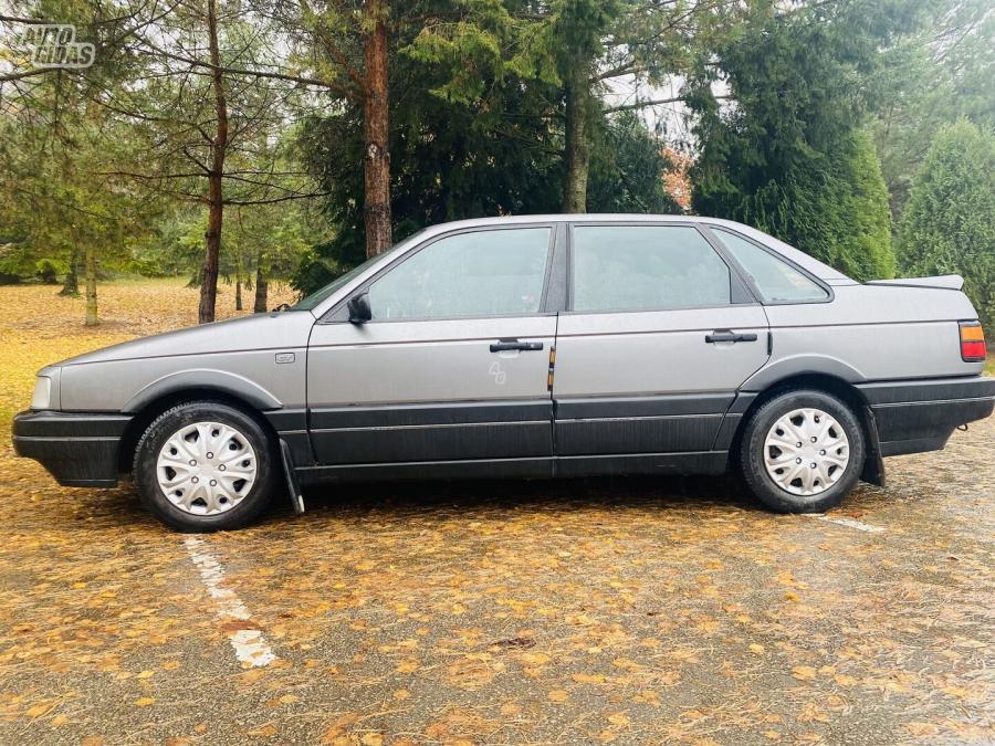 Pelēks Volkswagen Passat 1989 Alīta, ar dzinēja tilpumu 1.80 L un nobraukumu 105 tūkst. km par 2600 €, foto 9 vietnē AUTOMOTO.COM.LV