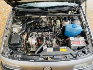 Pelēks Volkswagen Passat 1989 Alīta, ar dzinēja tilpumu 1.80 L un nobraukumu 105 tūkst. km par 2600 €, foto 12 vietnē AUTOMOTO.COM.LV