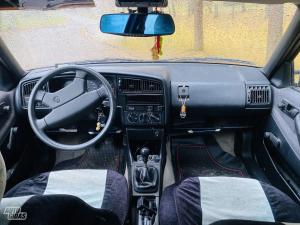 Pelēks Volkswagen Passat 1989 Alīta, ar dzinēja tilpumu 1.80 L un nobraukumu 105 tūkst. km par 2600 €, foto 13 vietnē AUTOMOTO.COM.LV