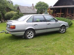 Pelēks Volkswagen Passat 1992 Viļņa, ar dzinēja tilpumu 2.00 L un nobraukumu 273 tūkst. km par 1500 €, foto 4 vietnē AUTOMOTO.COM.LV