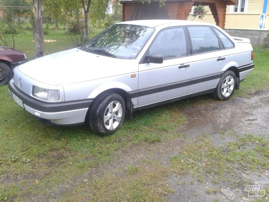 Pelēks Volkswagen Passat 1992 Viļņa, ar dzinēja tilpumu 2.00 L un nobraukumu 273 tūkst. km par 1500 €, foto 5 vietnē AUTOMOTO.COM.LV