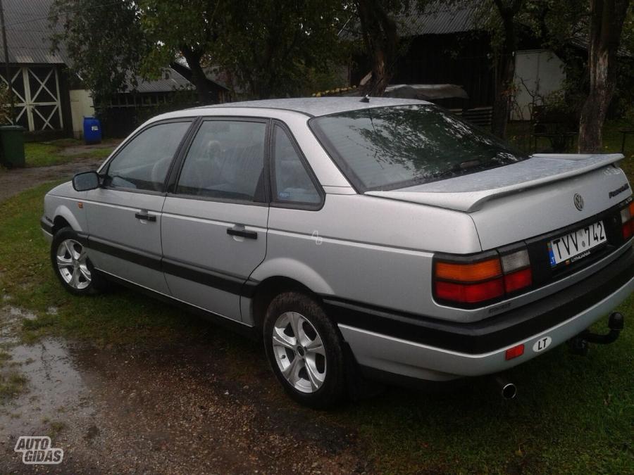 Pelēks Volkswagen Passat 1992 Viļņa, ar dzinēja tilpumu 2.00 L un nobraukumu 273 tūkst. km par 1500 €, foto 6 vietnē AUTOMOTO.COM.LV