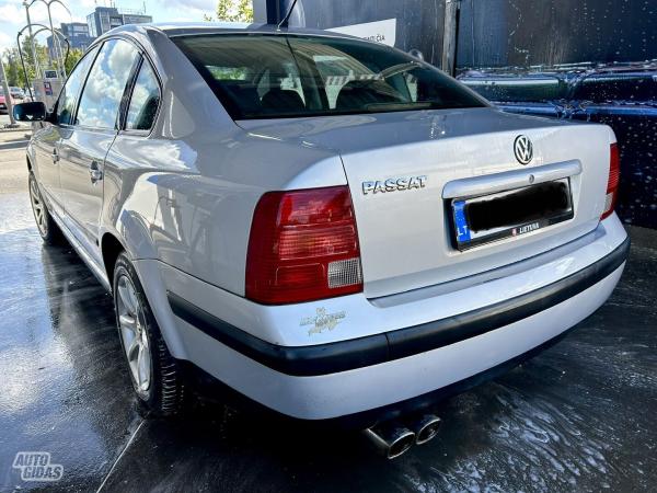 Pelēks Volkswagen Passat 1996 Viļņa, ar dzinēja tilpumu 1.60 L un nobraukumu 274 tūkst. km par 999 €, foto 3 vietnē AUTOMOTO.COM.LV
