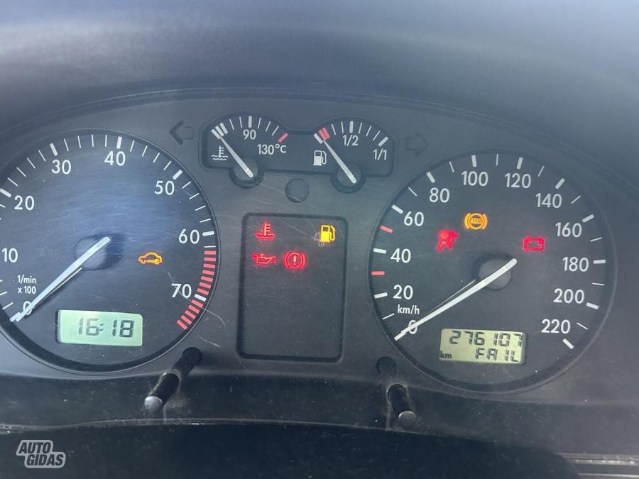 Pelēks Volkswagen Passat 1996 Viļņa, ar dzinēja tilpumu 1.60 L un nobraukumu 274 tūkst. km par 999 €, foto 23 vietnē AUTOMOTO.COM.LV