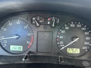 Pelēks Volkswagen Passat 1996 Viļņa, ar dzinēja tilpumu 1.60 L un nobraukumu 274 tūkst. km par 999 €, foto 24 vietnē AUTOMOTO.COM.LV