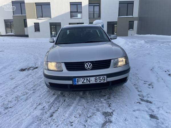 Grey Volkswagen Passat 1997 in Vilnius, with an engine capacity of 1.90 L and mileage of 297 thousand km for 1350 €, photo 9 on AUTOMOTO.COM.LV