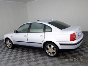 Pelēks Volkswagen Passat 1997 Tallina, ar dzinēja tilpumu 1.80 L un nobraukumu 293 tūkst. km par 699 €, foto 5 vietnē AUTOMOTO.COM.LV