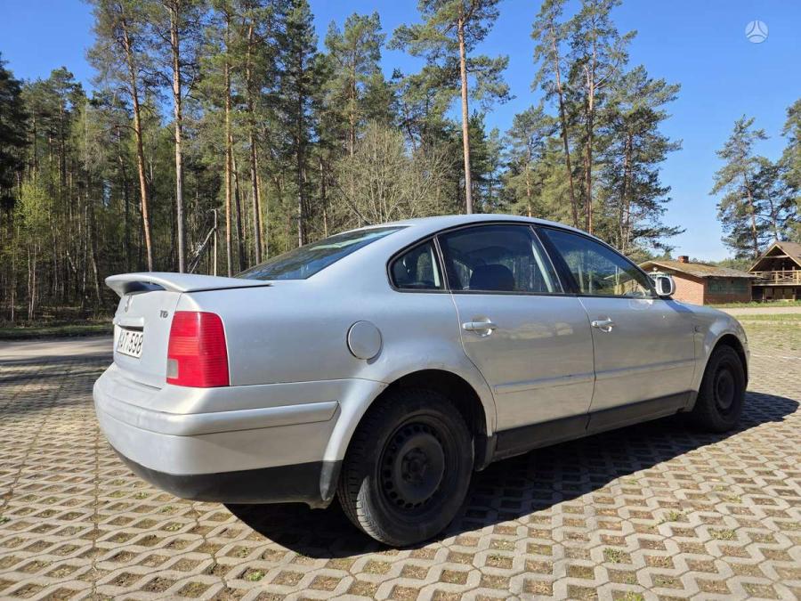Grey Volkswagen Passat 1997 in Ignalina, with an engine capacity of 1.90 L and mileage of 526 thousand km for 850 €, photo 10 on AUTOMOTO.COM.LV