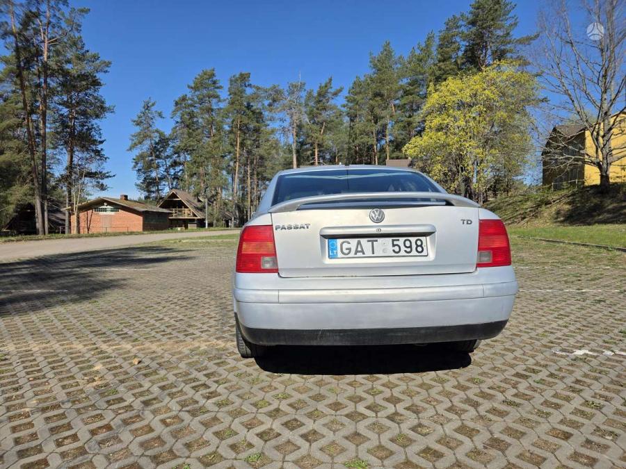 Grey Volkswagen Passat 1997 in Ignalina, with an engine capacity of 1.90 L and mileage of 526 thousand km for 850 €, photo 12 on AUTOMOTO.COM.LV