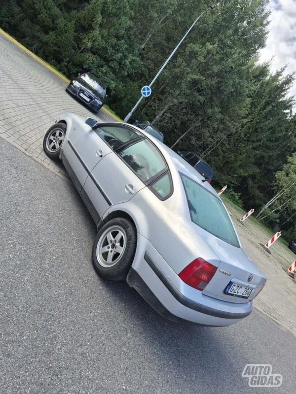 Фольксваген Пассат 1997 в Вильнюс на AUTOMOTO.COM.LV Серый Фольксваген Пассат 1997 в Вильнюс, объемом двигателя 1.90 л и пробегом 500 тыс. км за 680 €, фото 1 на AUTOMOTO.COM.LV