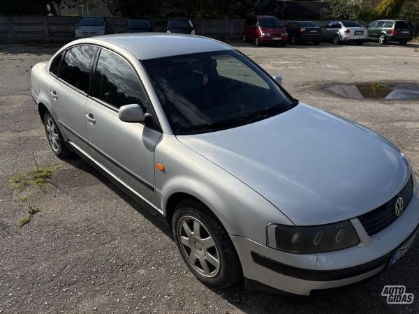 Фольксваген Пассат 1997 в Ионишкис на AUTOMOTO.COM.LV Серый Фольксваген Пассат 1997 в Ионишкис, объемом двигателя 1.90 л и пробегом 371 тыс. км за 300 €, фото 4 на AUTOMOTO.COM.LV