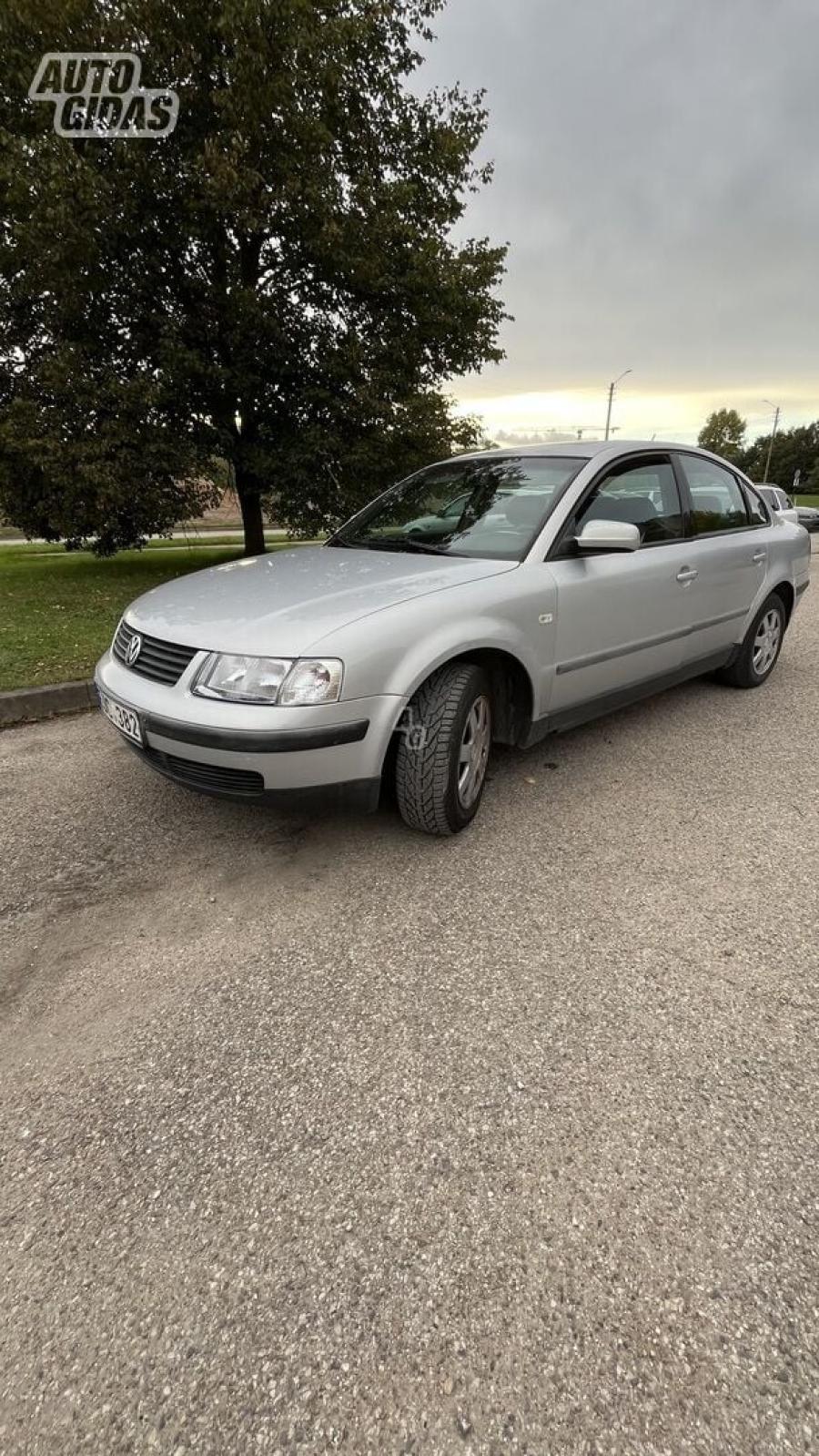 Grey Volkswagen Passat 1997 in Kaunas, with an engine capacity of 1.90 L and mileage of 544 thousand km for 1200 €, photo 1 on AUTOMOTO.COM.LV