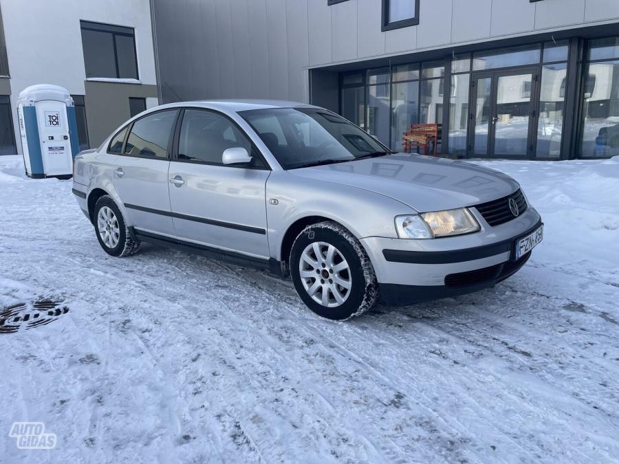 Grey Volkswagen Passat 1998 in Vilnius, with an engine capacity of 1.90 L and mileage of 296 thousand km for 1350 €, photo 3 on AUTOMOTO.COM.LV