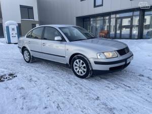 Grey Volkswagen Passat 1998 in Vilnius, with an engine capacity of 1.90 L and mileage of 289 thousand km for 1350 €, photo  on AUTOMOTO.COM.LV