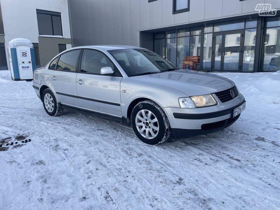 Grey Volkswagen Passat 1998 in Vilnius, with an engine capacity of 1.90 L and mileage of 289 thousand km for 1350 €, photo 1 on AUTOMOTO.COM.LV
