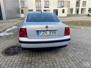 Grey Volkswagen Passat 1998 in Vilnius, with an engine capacity of 1.90 L and mileage of 290 thousand km for 1050 €, photo 9 on AUTOMOTO.COM.LV