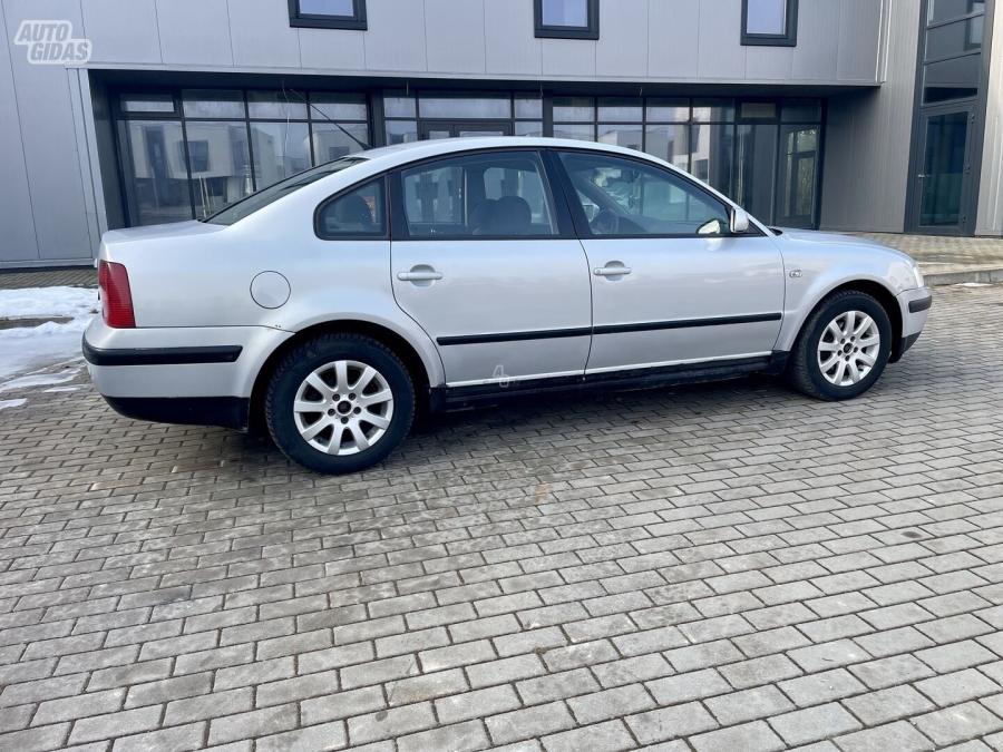 Pelēks Volkswagen Passat 1998 Viļņa, ar dzinēja tilpumu 1.90 L un nobraukumu 290 tūkst. km par 1050 €, foto 6 vietnē AUTOMOTO.COM.LV