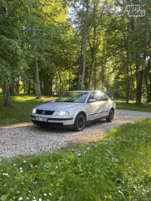 Grey Volkswagen Passat 1998 in Vilnius, with an engine capacity of 1.80 L and mileage of 320 thousand km for 999 €, photo  on AUTOMOTO.COM.LV