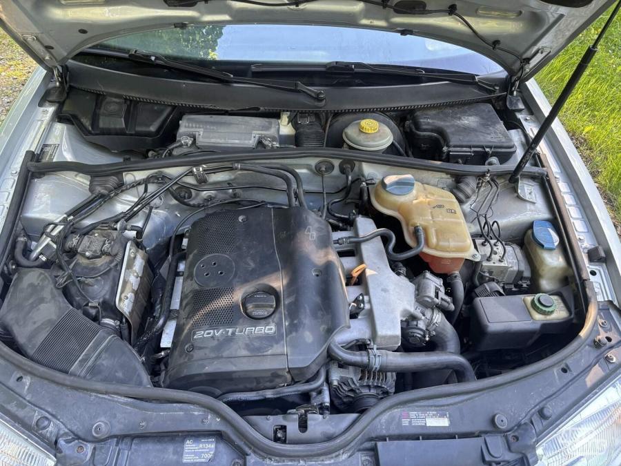 Grey Volkswagen Passat 1998 in Vilnius, with an engine capacity of 1.80 L and mileage of 320 thousand km for 999 €, photo 18 on AUTOMOTO.COM.LV