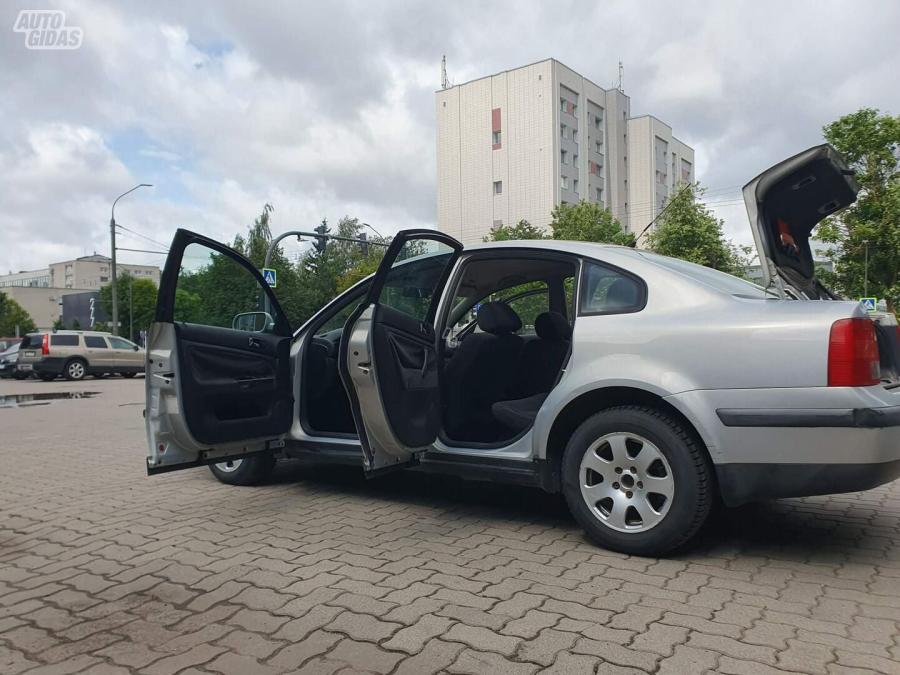 Pelēks Volkswagen Passat 1998 Kauņa, ar dzinēja tilpumu 1.90 L un nobraukumu 379 tūkst. km par 899 €, foto 6 vietnē AUTOMOTO.COM.LV