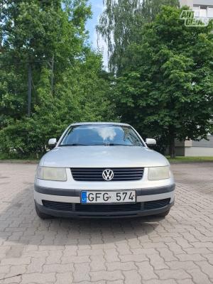 Pelēks Volkswagen Passat 1998 Kauņa, ar dzinēja tilpumu 1.90 L un nobraukumu 379 tūkst. km par 899 €, foto 9 vietnē AUTOMOTO.COM.LV
