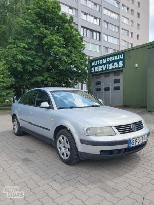 Pelēks Volkswagen Passat 1998 Kauņa, ar dzinēja tilpumu 1.90 L un nobraukumu 379 tūkst. km par 899 €, foto 10 vietnē AUTOMOTO.COM.LV