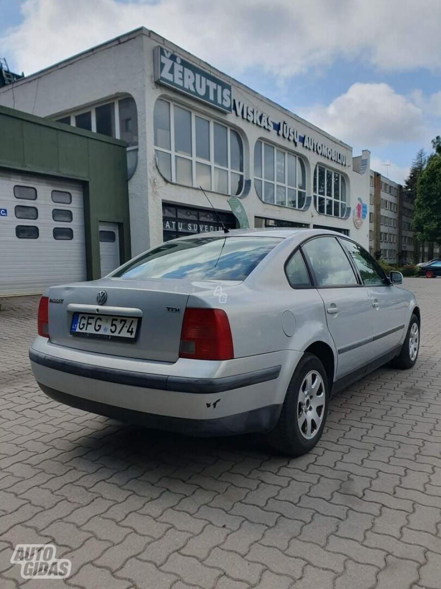 Pelēks Volkswagen Passat 1998 Kauņa, ar dzinēja tilpumu 1.90 L un nobraukumu 379 tūkst. km par 899 €, foto 14 vietnē AUTOMOTO.COM.LV