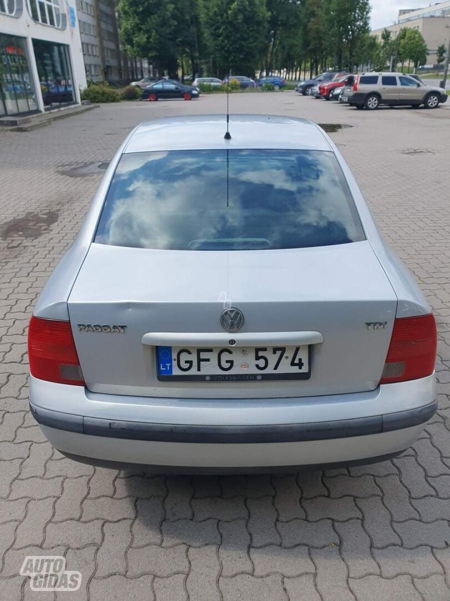 Pelēks Volkswagen Passat 1998 Kauņa, ar dzinēja tilpumu 1.90 L un nobraukumu 379 tūkst. km par 899 €, foto 15 vietnē AUTOMOTO.COM.LV