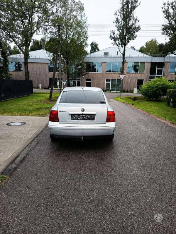 Pelēks Volkswagen Passat 1998 Panevēža, ar dzinēja tilpumu 2.77 L un nobraukumu 445 tūkst. km par 1600 €, foto 6 vietnē AUTOMOTO.COM.LV